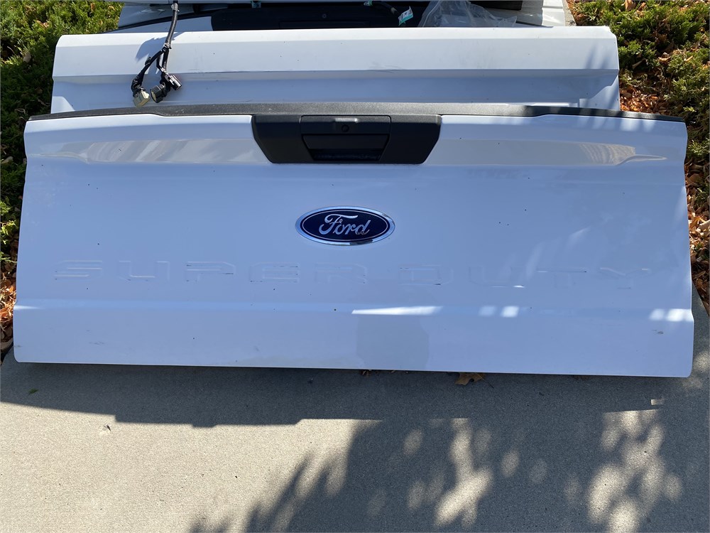 MDU Resources Surplus Auction - Ford Tailgates